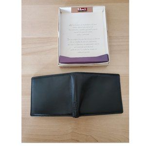 Umi | Bags | Umi Classic Black Leather Wallet | Poshmark
